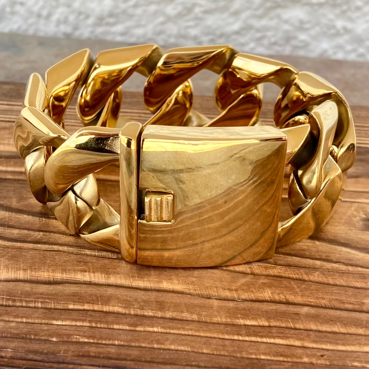 Bagger Bracelet - Gold - 1.25" Wide - The Classic - B30
