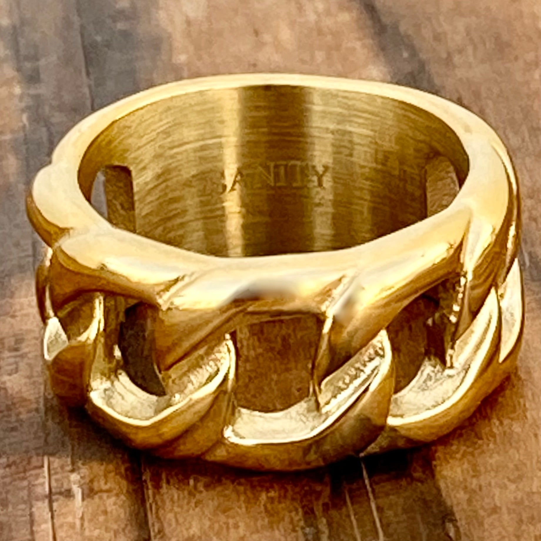 Bagger Ring - Gold - R242