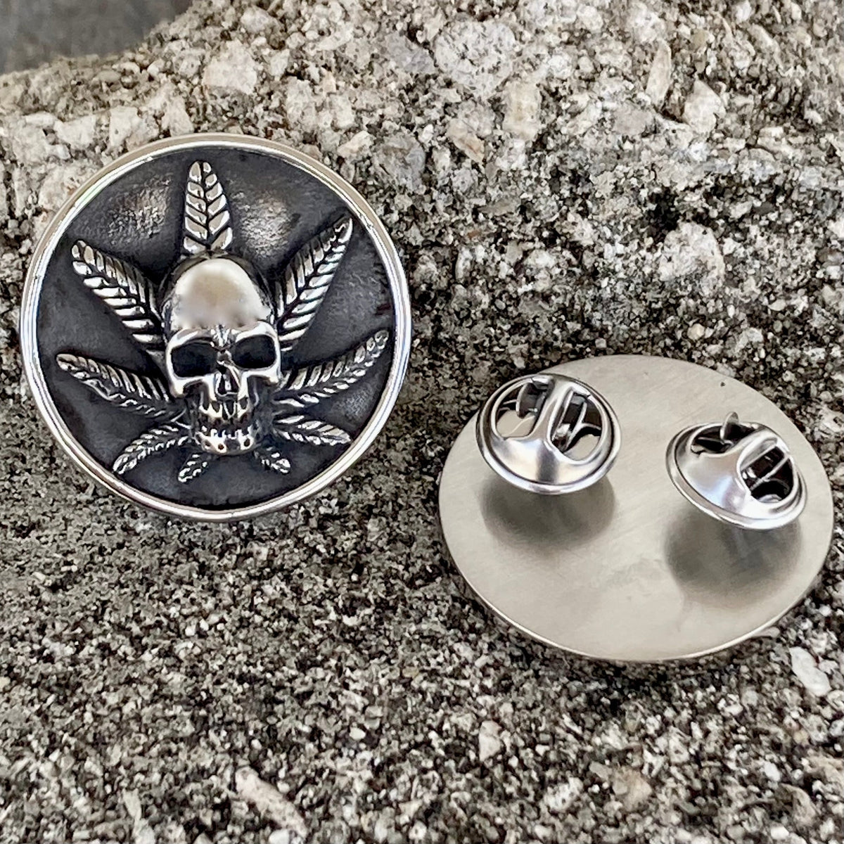 Vest Pin - Skull & Pot Leaf - PIN21 Vest Pin - Skull & Pot Leaf - PIN21